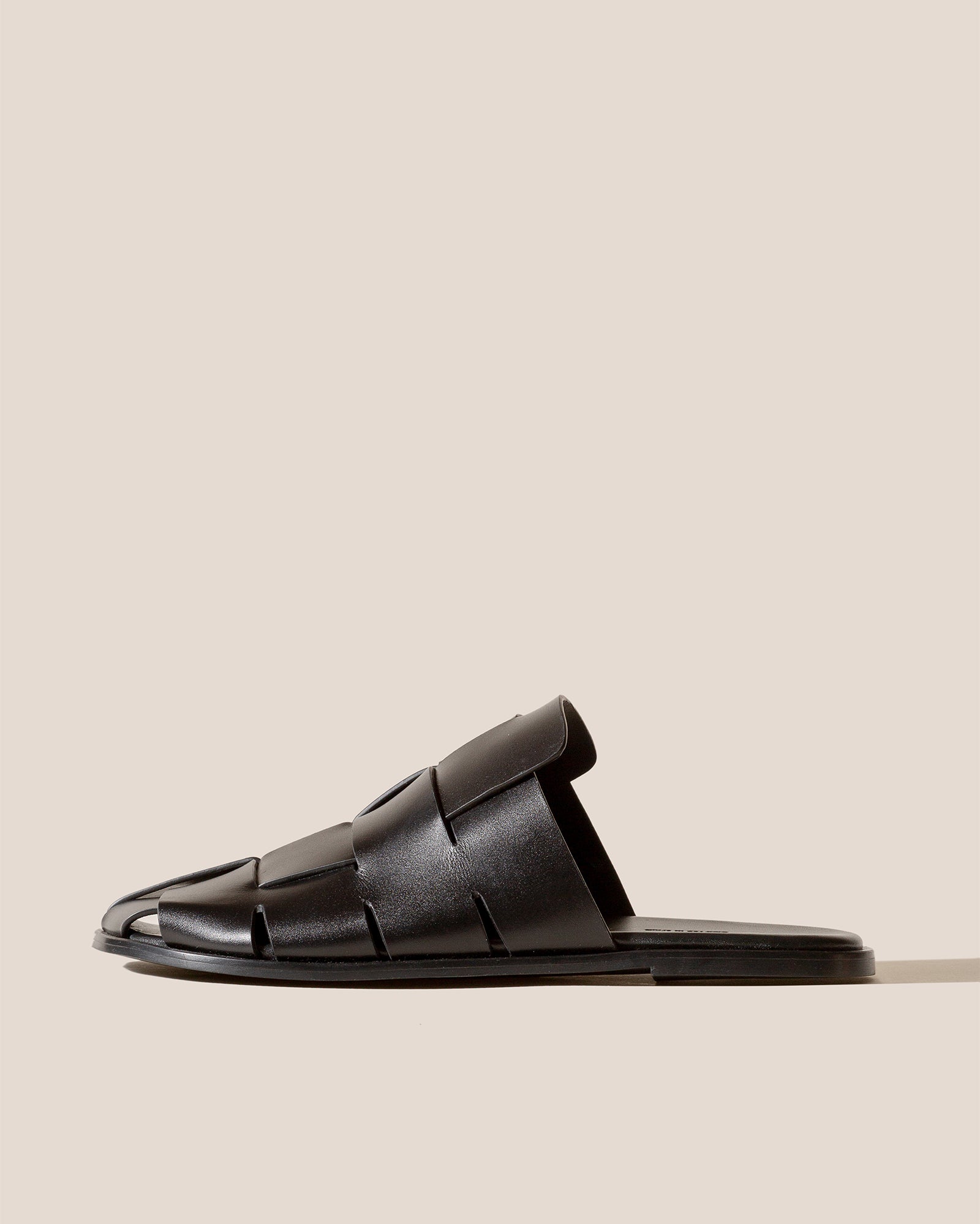 DIRA SLIM - Men's Interwoven Mule – Hereu Studio